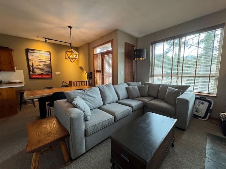 Spacious Whistler Townhome – Walk To Lifts! - Whistler