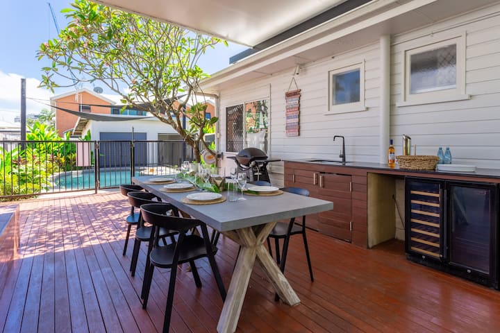 Coastal Escape: Pool, Games & Pet-friendly - Maroochydore