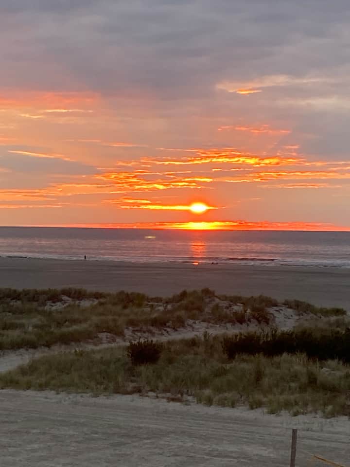 Recently Renovated Oceanfront Condo - Wildwood Crest, NJ