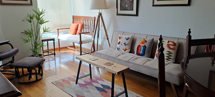 Our Family Flat W/ Partial Sea View & Free Parking - Lima