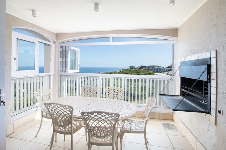 Villa 4-2 Pinnacle Point Estate No Load Shedding - Mossel Bay