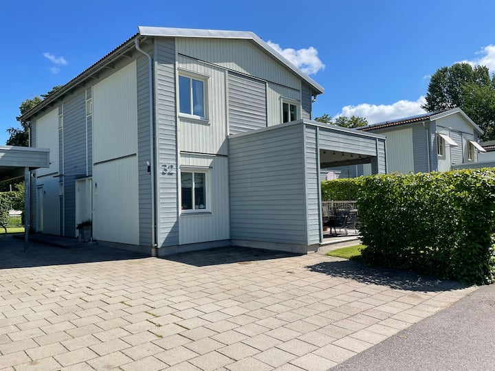 Strandnära Villa Lidköping - Lidköping