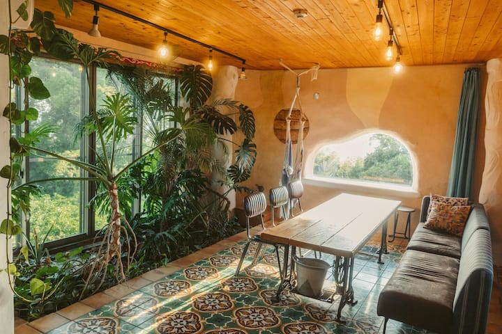 The Gnome House – A Hidden Retreat In The Hills - Kumamoto, Japan