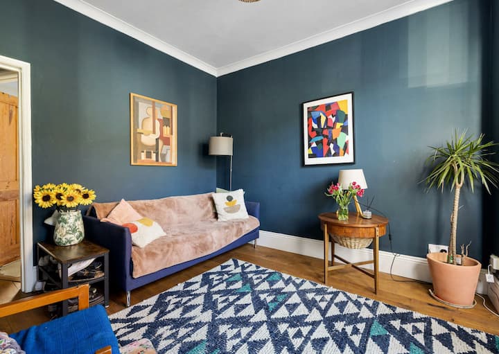 Home From Home - Leyton