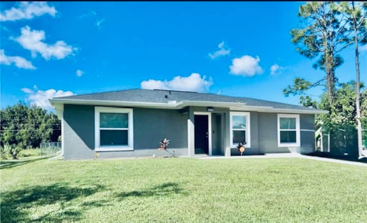 Hidden Haven
Private Home
Punta Gorda, Fl - Punta Gorda, FL
