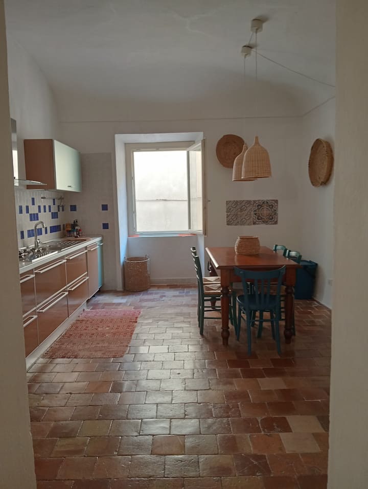 Casa Galleria Al Teatro, Trilocale In Pieno Centro - Alghero