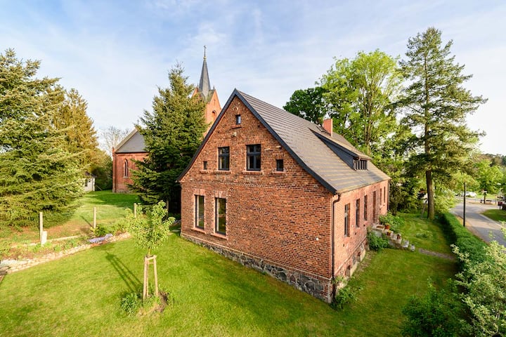 Alte Dorfschule: Eine Familienidylle Im Spreewald - Schwielochsee