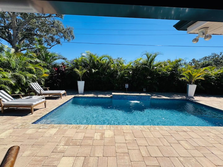 Sarasota Pool Heated Home Near Siesta Key Beach - Sarasota, FL
