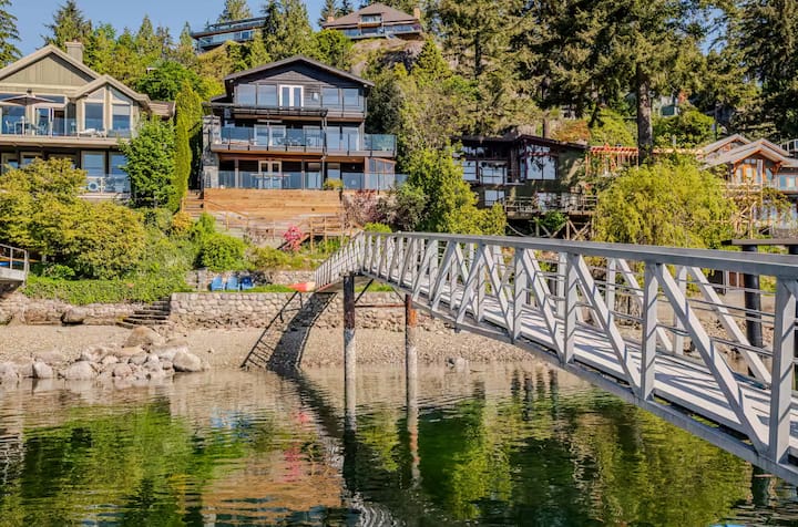 Stunning Waterfront Home W/ Dock - Cypress Mountain, BC