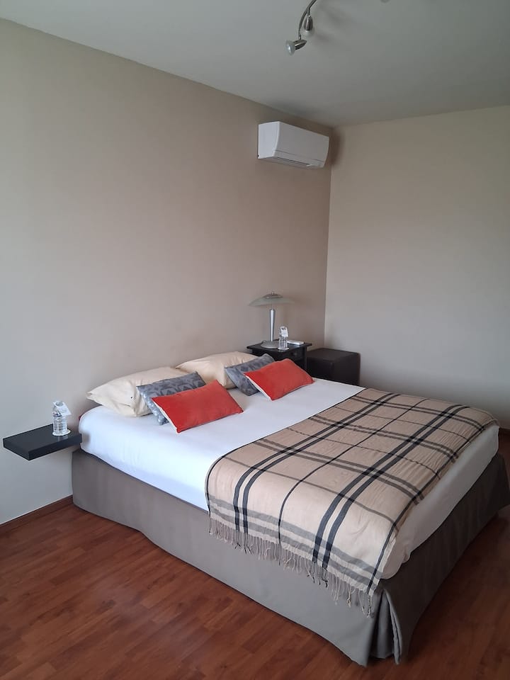 Chambre Climatisée - Fibre - Salle De Bain Privée - Jard-sur-Mer