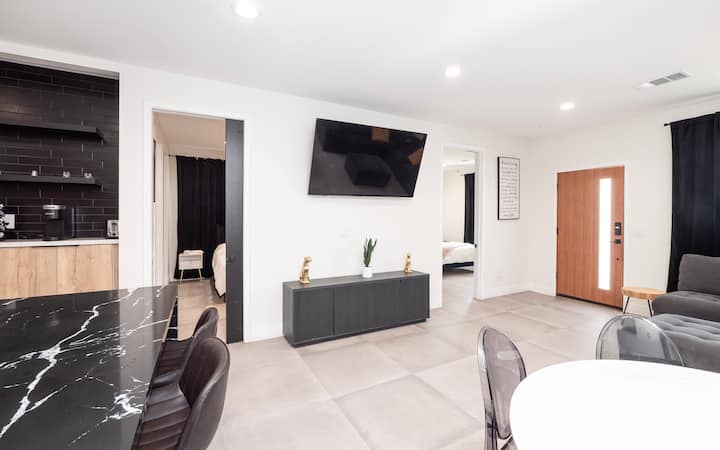 Beautifully Updated Modern Home! Near Beaches! - San Pedro - Los Angeles