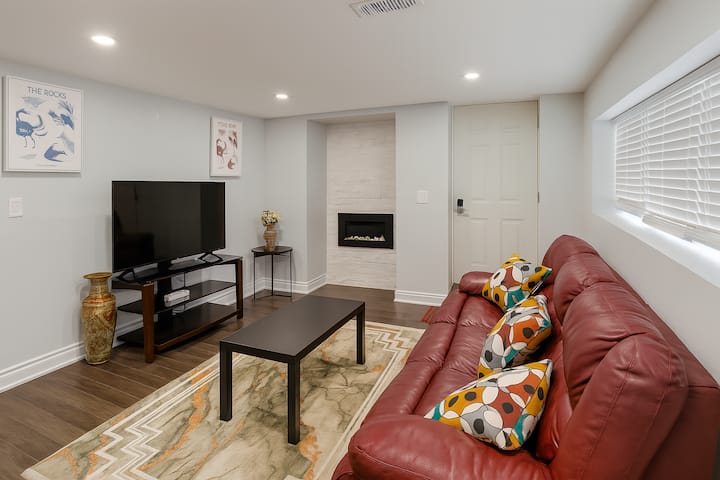 Cozy 3br Bsmt W/private Access & Basketball Court! - ブランプトン