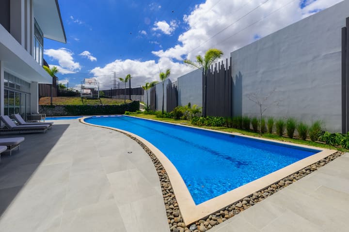 7 Beds | Sjo | Fast Internet | Heredia | Ac - San José