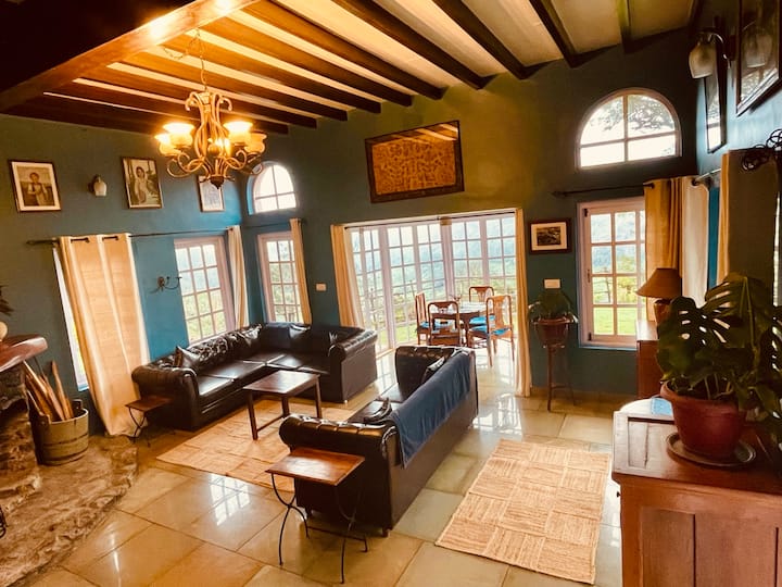 Honeysuckle Suite Stumpfields W/breakfast - Coonoor