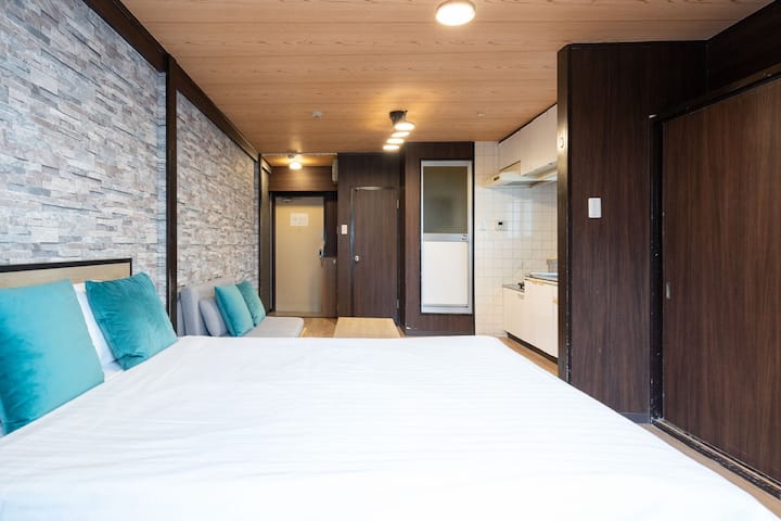 日本橋駅から徒歩6分/人気の道頓堀まで徒歩圏内/エレベーター付き1r/ラフィ日本橋 D02 - Osaka