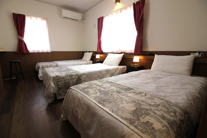 Near Kouri Island ~ Sea Breeze Sumuide ~ - 名護市