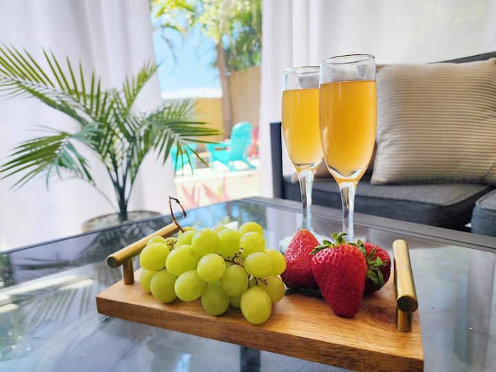 Venice Paradise • 6 Min To Beach + Near Ymca Pool - Venice Beach, FL