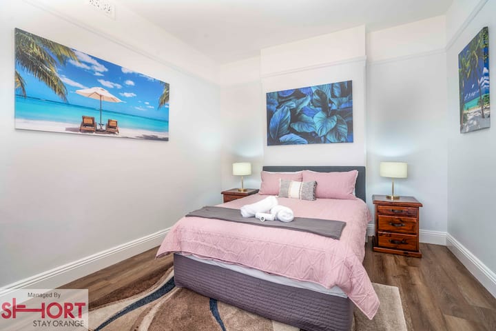 King & Queen-apartment On Summer Near Cook Park - Orange