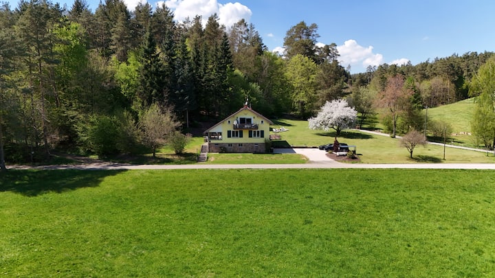 Jagdhaus Baron Riedesel - Herbstein