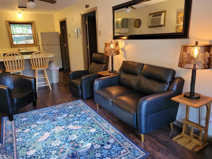 2 Bedroom Suite #2-green Haven Resort-lake George - Lake George, NY