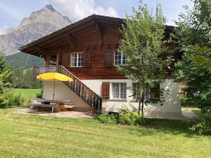 Chalet De Vacances "Bärgfriede" - Kandersteg