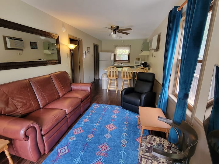 2 Bedroom Suite #3-green Haven Resort-lake George - Lake George, NY