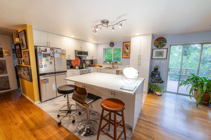 Charming Split-level House With Deck - Boulder, CO