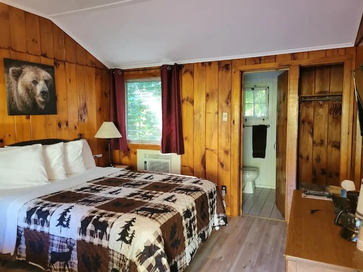 Queen Guest Room#15-green Haven Resort-lake George - Lake George, NY