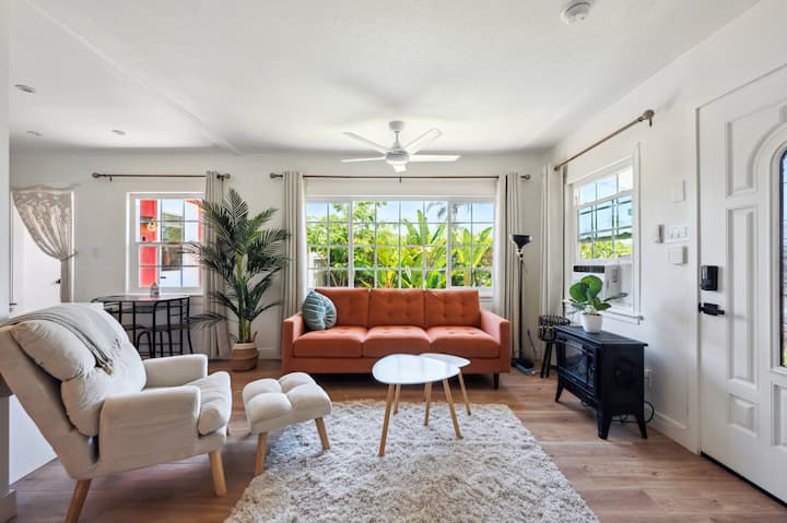 Cozy Eco-retreat: Garden, Firepit, Near Beach - Los Ángeles, CA