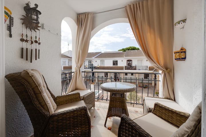 Seaside Serenity: Spanish Charm - La Zenia Beach - ラ・セニア