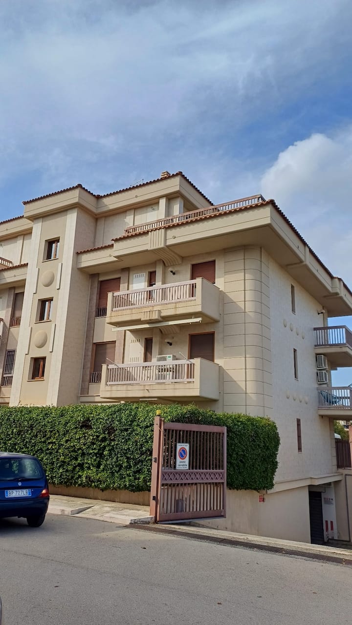 Nsm Casa Di Fulmine Apartament Con Box Auto - Foggia