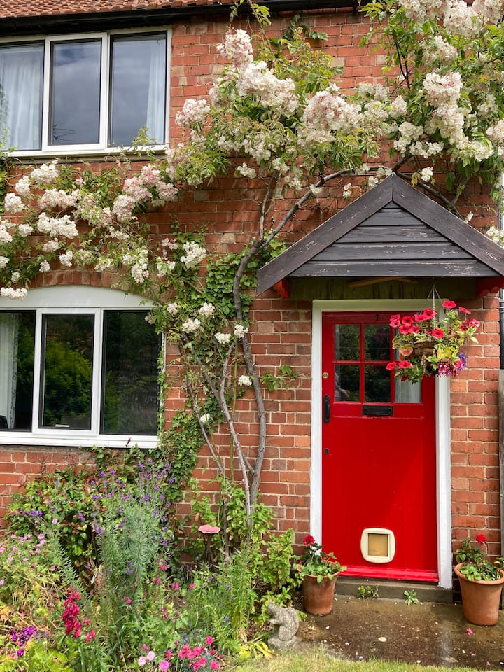 Ibsen's Cottage - Banbury