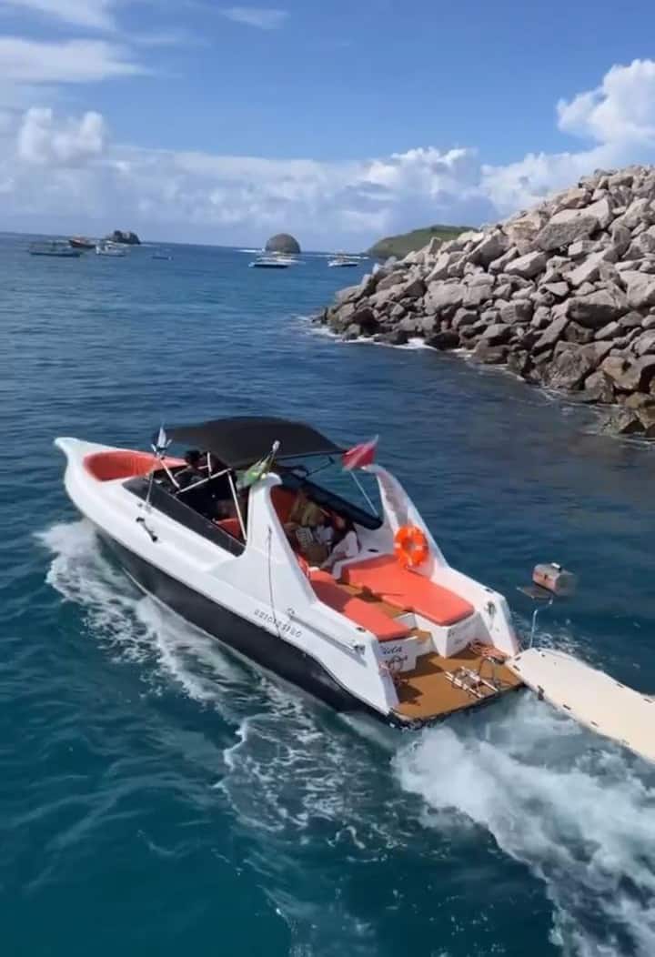 Lancha Privativa 27" Pés Em Noronha - Ilha de Fernando de Noronha