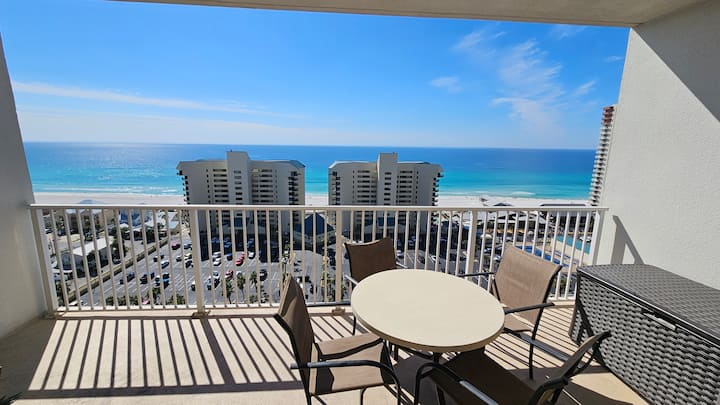 Luxury Gulf View Condo–your Dream Vacation Awaits! - Panama City Beach, FL