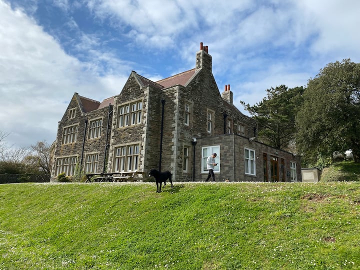 A Simply Gorgeous & Unique House That Sleeps 24 - Bigbury-on-Sea