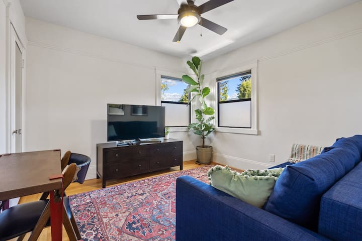 North Oakland / Berkeley Apartment - Oakland, CA