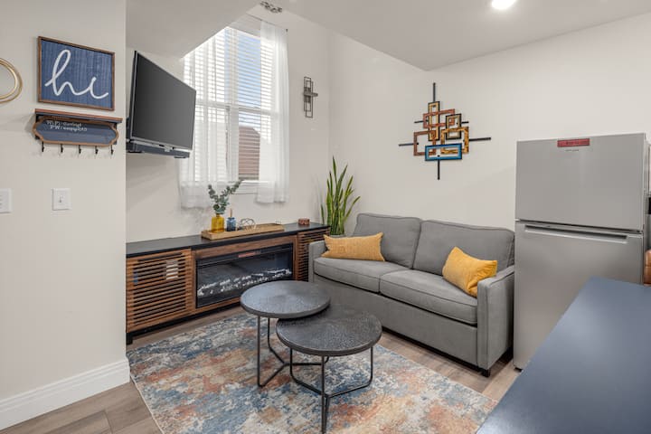Creekside Condo | Heart Of Town | Ramble Trails - Fayetteville, AR