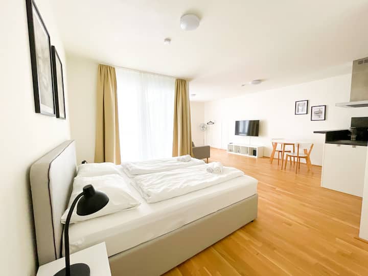 Self-check-in | Studio-apartment | Near Airport - Schwechat