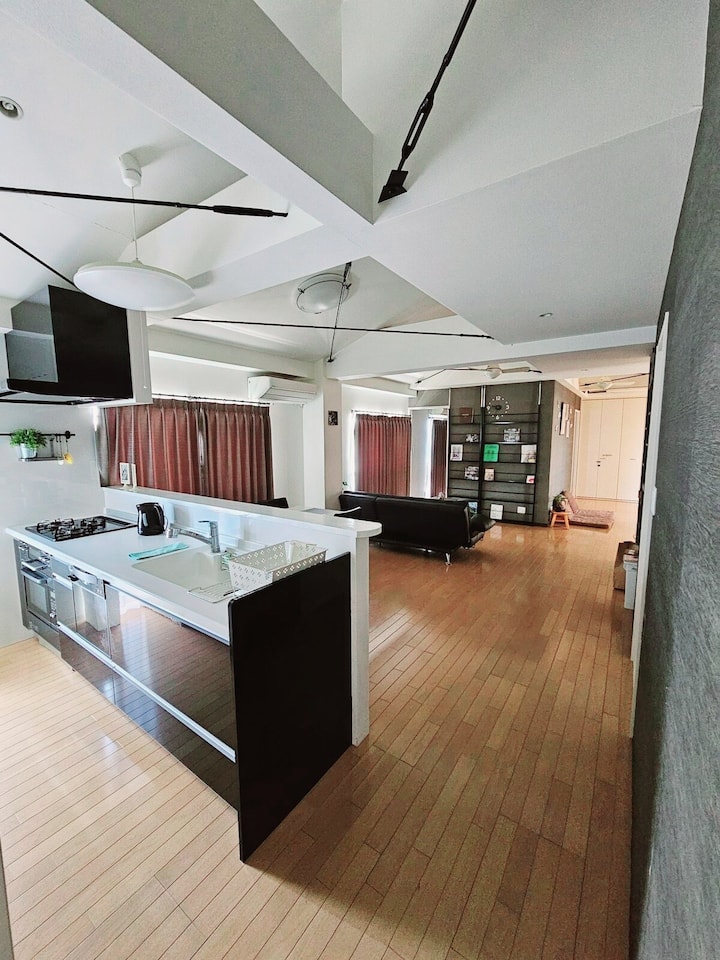 New!90㎡の広々としたモダンな空間！難波まで14分!乗り継ぎなし!市内アクセス抜群!最大6人まで - Osaka