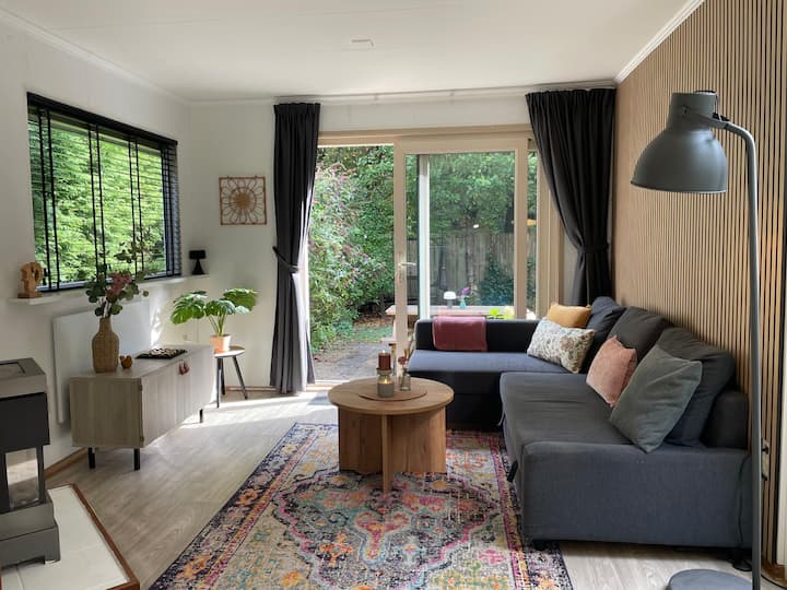 Knus Chalet Met Ruime Privé Tuin - Nunspeet