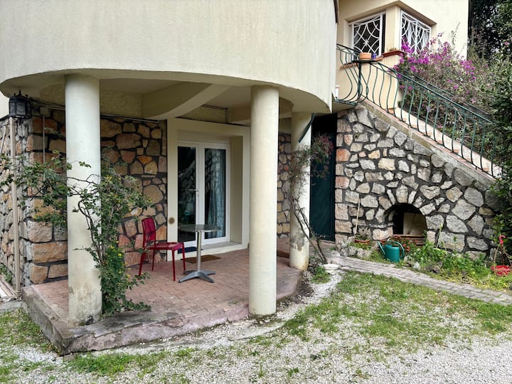 Studio En Rez De Jardin - Cannes