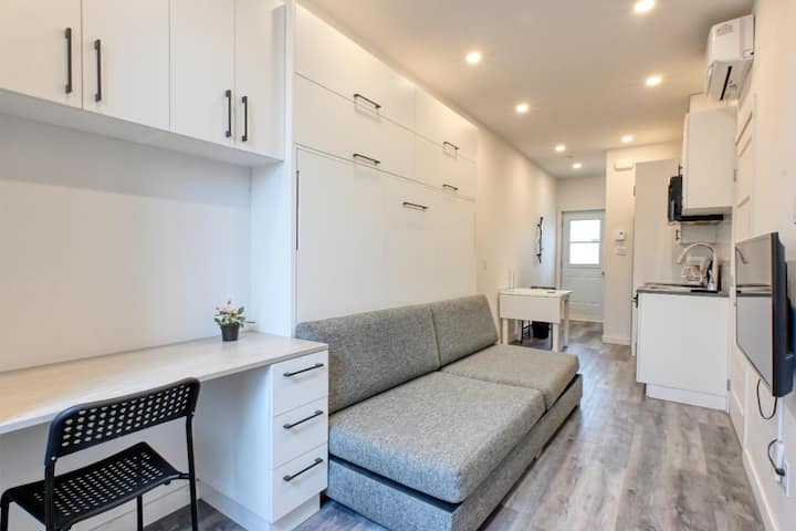 Garçonnière Loft Style Unique. Près Du Pont Tunnel - Boucherville