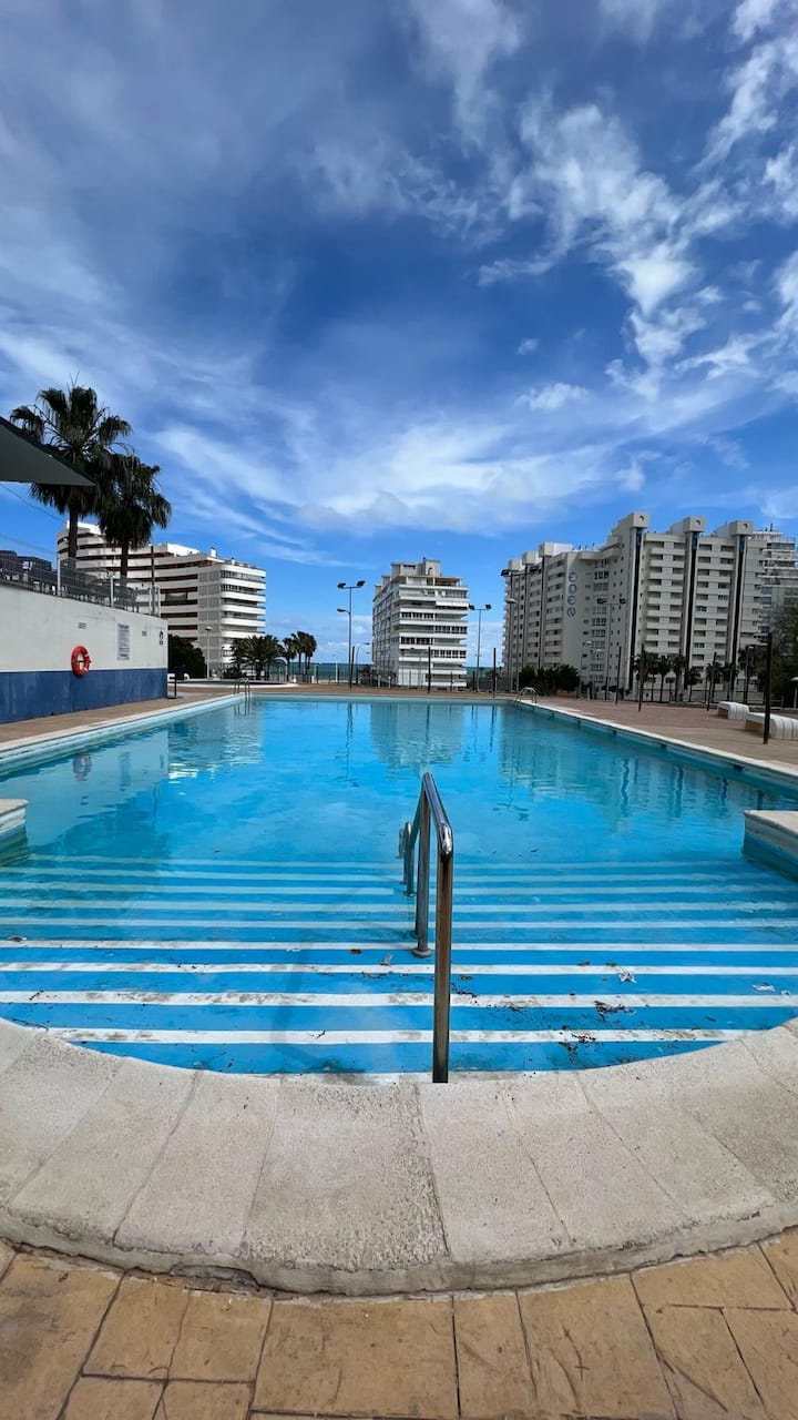 Casa Adosada Con Piscina - Cullera