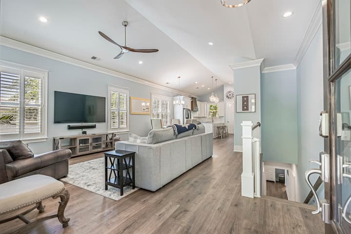 Inlet Family Retreat, 2 Minutes To Marshwalk - Murrells Inlet, SC