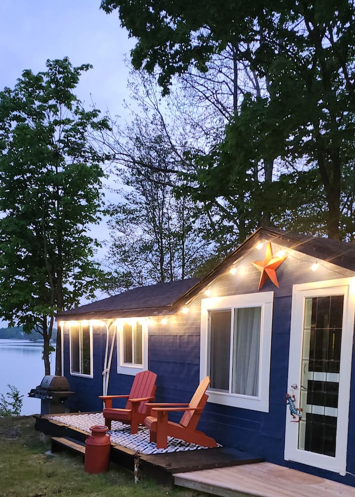 Waterfront Cottage On  Dog Lake - 2 Bdrm + - Kingston