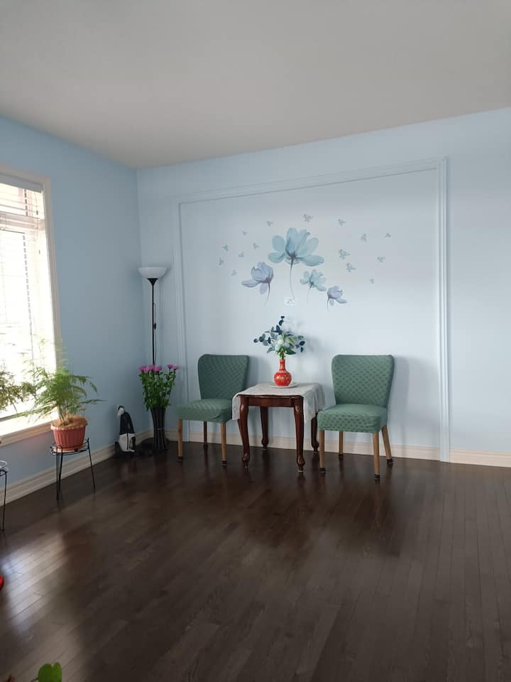 2sunshine Roomroom On The Second Floor - Bolton