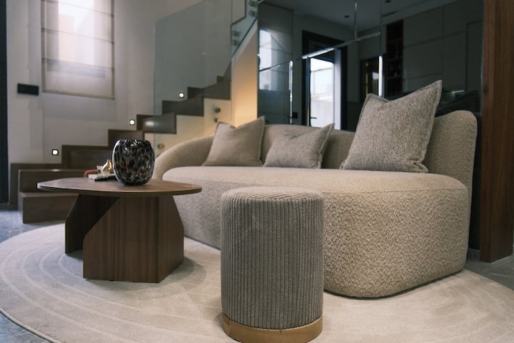 Luxury Warm-wood Duplex • Rooftop Sky Pool Access - Casablanca