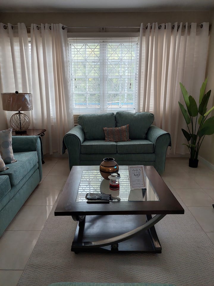Mona Great House Mews, Mona, Kgn 6 - Kingston (Jamaica)
