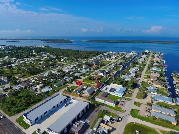 Serene And Spacious Place In Englewood (B) - Englewood, FL