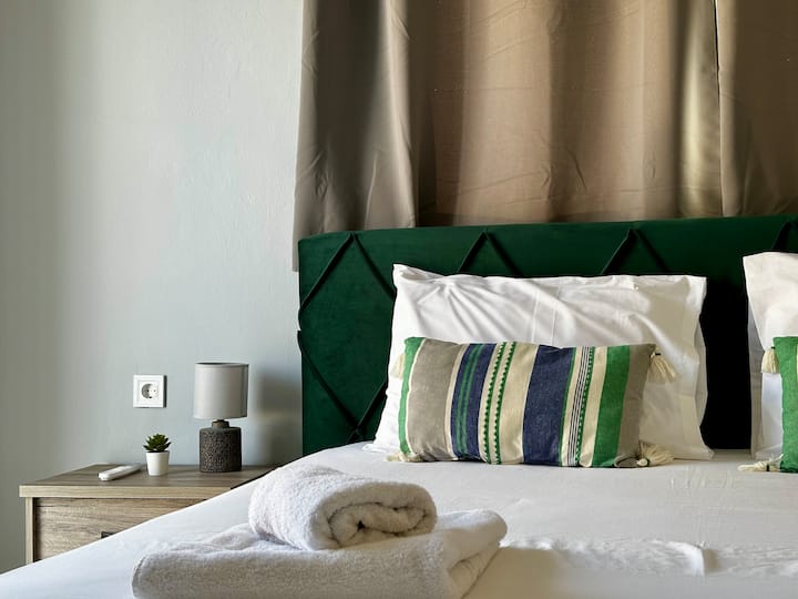 Stylish Stay In Kos Town, Walk To Beach – No.10 - Kos